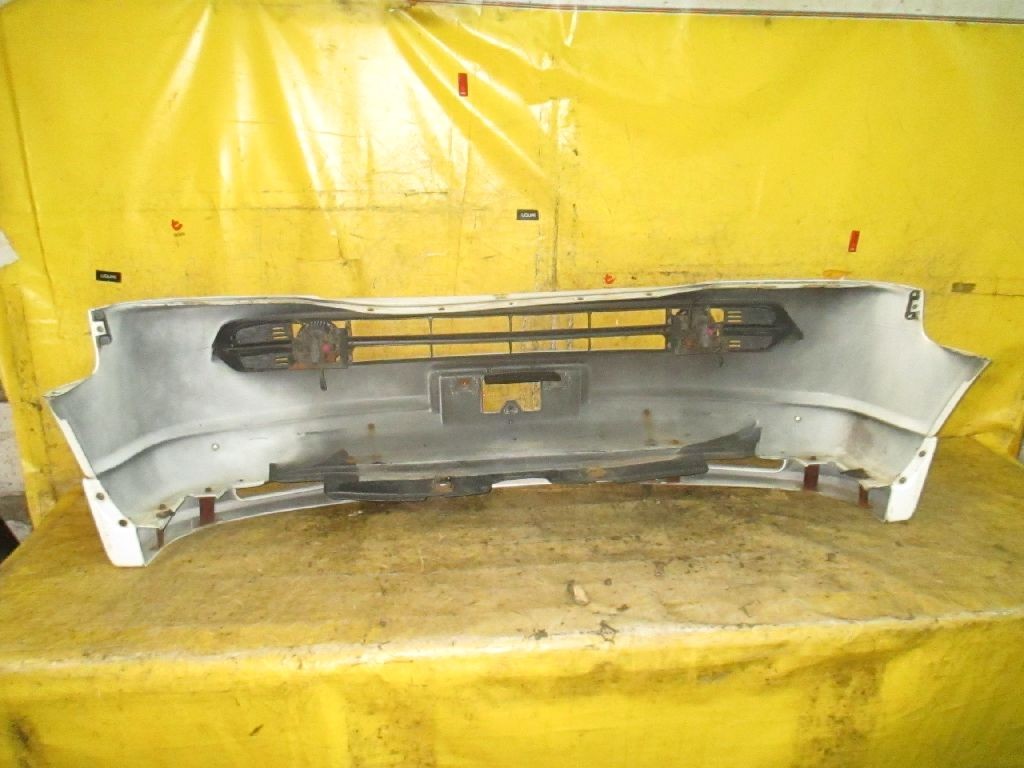 Бампер 71101-S47A-ZZ00 на Honda Stepwgn RF1. Переднее расположение ...